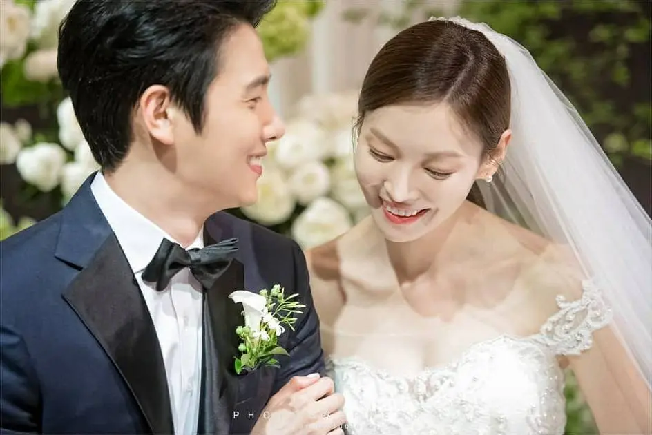 อีซังอู เผยความสัมพันธ์ของเขากับ คิมโซยอน ที่ดีขึ้นกว่าสมัยแต่งงานใหม่ๆ - Popcornfor2.com