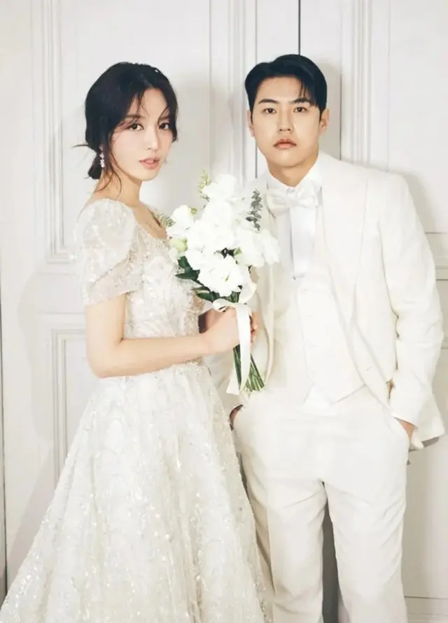 โดฮวา อดีตสมาชิกวง AOA เข้าพิธีวิวาห์กับนักแสดงหนุ่ม ซงอึยฮวาน วานนี้! - Popcornfor2.com