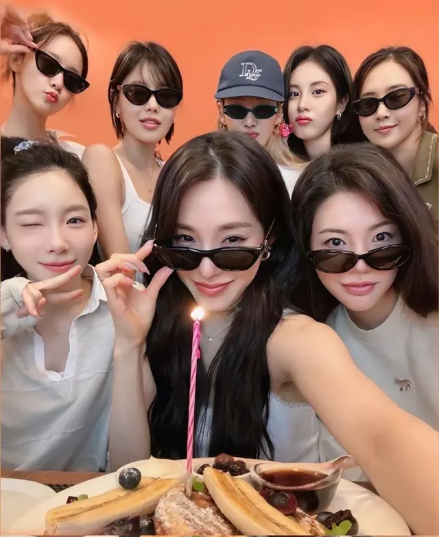 ยุนอา พูดถึงประเด็นเปลี่ยนตัวพระเอกในผลงานใหม่ทั้งสองเรื่อง และการฉลองครบรอบ SNSD - Popcornfor2.com